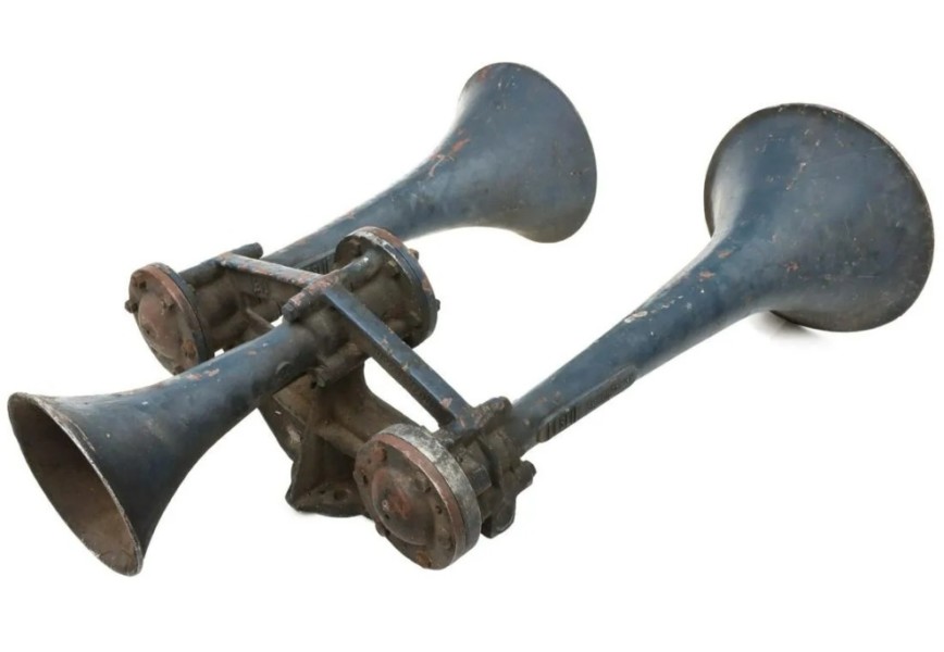 Whistles, horns and bells - The Railroadiana Collectors Association ...